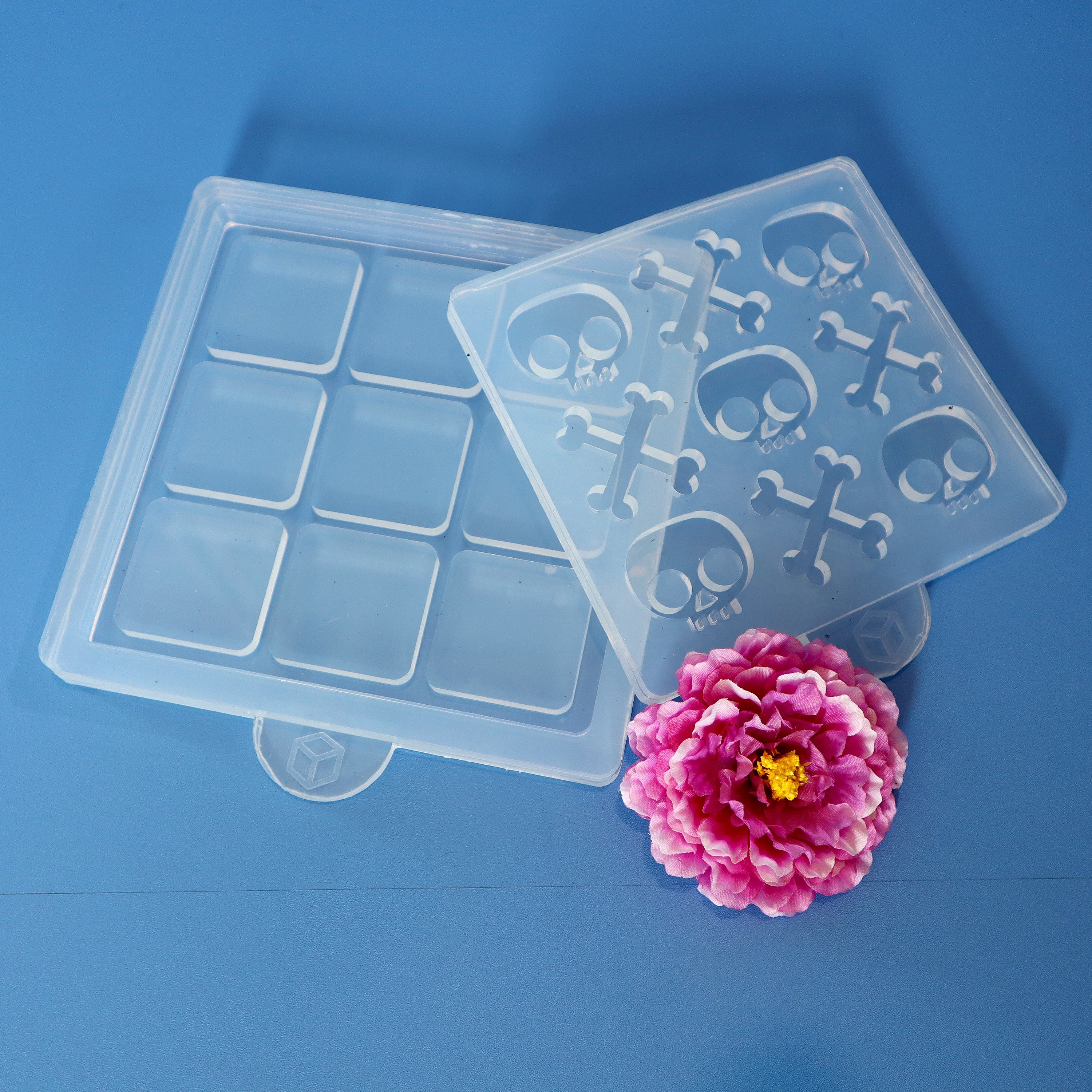 Skull and Crossbones Tic Tac Toe Mold – Modern Mold